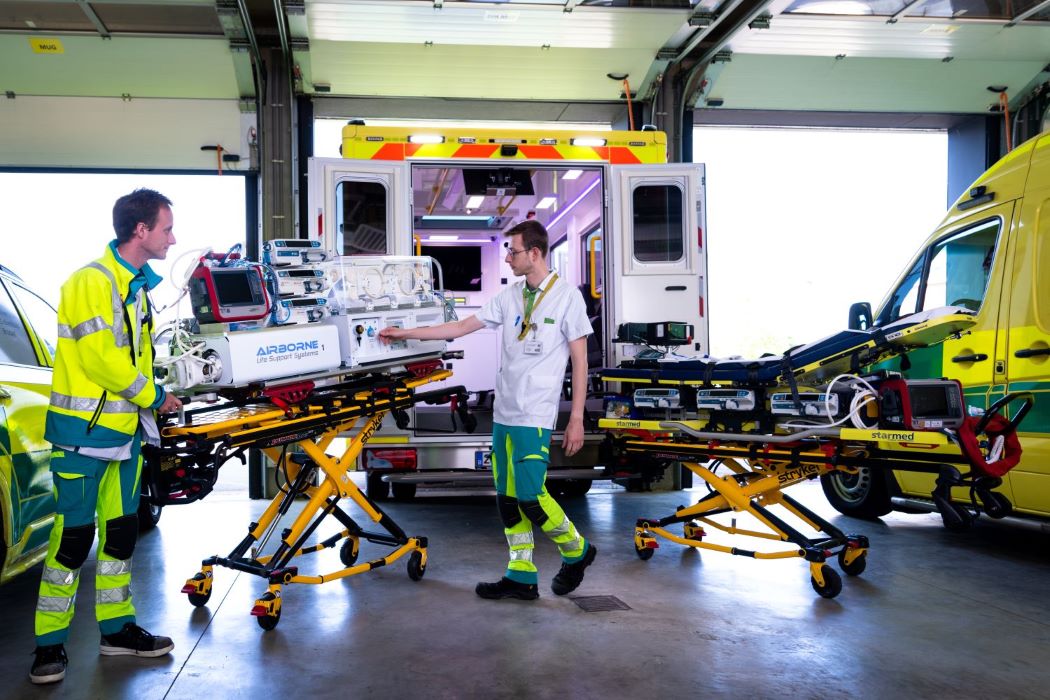 Nieuwe ziekenwagen maakt gebruik van Augmented Reality (AR) Glasses in ...